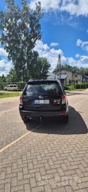 Black Subaru Forester 2011 in Riga, with an engine capacity of 2.00 L and mileage of 0 thousand km for 3750 €, photo 5 on AUTOMOTO.COM.LV