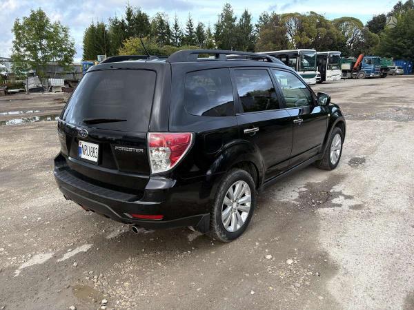 Melns Subaru Forester 2011 Klaipėda, ar dzinēja tilpumu 2.46 L un nobraukumu 230 tūkst. km par 4800 €, foto 5 vietnē AUTOMOTO.COM.LV