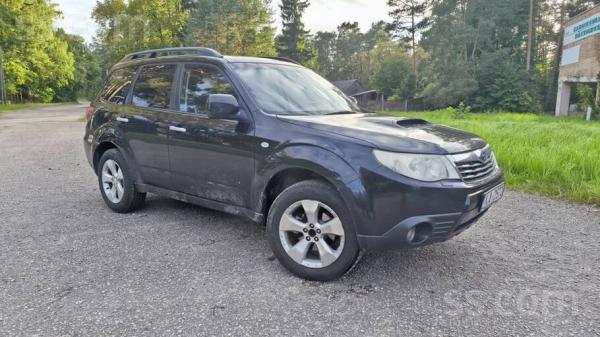 Melns Subaru Forester 2011 Rīga, ar dzinēja tilpumu 2.00 L un nobraukumu 395 tūkst. km par 2850 €, foto 4 vietnē AUTOMOTO.COM.LV