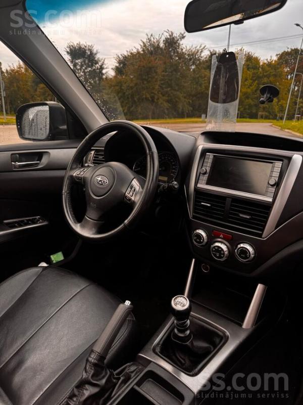 Melns Subaru Forester 2011 Rīga, ar dzinēja tilpumu 2.00 L un nobraukumu 228 tūkst. km par 6500 €, foto 8 vietnē AUTOMOTO.COM.LV