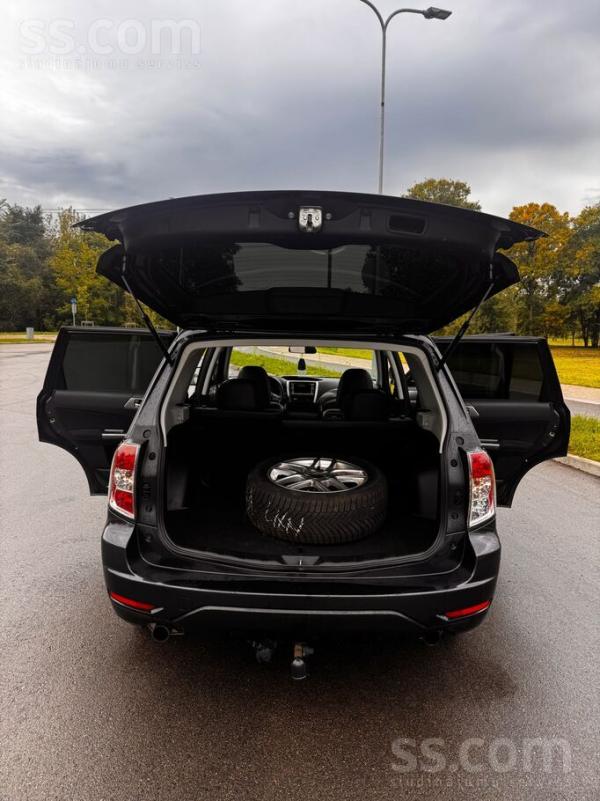 Melns Subaru Forester 2011 Rīga, ar dzinēja tilpumu 2.00 L un nobraukumu 228 tūkst. km par 6500 €, foto 9 vietnē AUTOMOTO.COM.LV