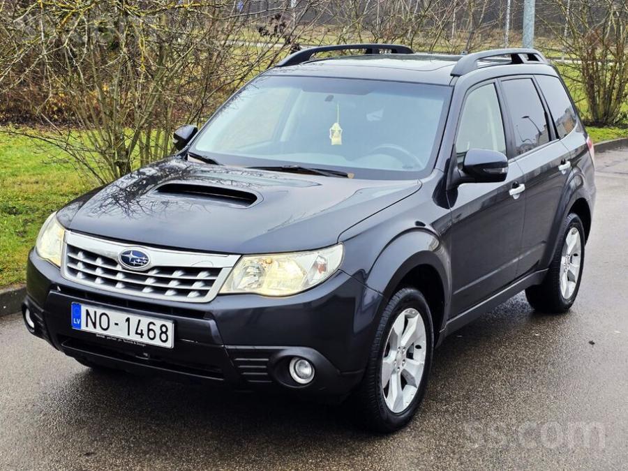 Black Subaru Forester 2012 in Riga, with an engine capacity of 2.00 L and mileage of 315 thousand km for 4400 €, photo 5 on AUTOMOTO.COM.LV