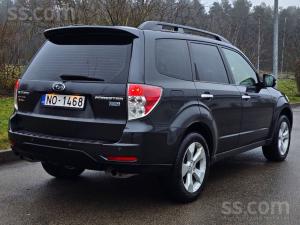 Black Subaru Forester 2012 in Riga, with an engine capacity of 2.00 L and mileage of 315 thousand km for 4400 €, photo 6 on AUTOMOTO.COM.LV