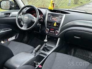 Black Subaru Forester 2012 in Riga, with an engine capacity of 2.00 L and mileage of 315 thousand km for 4400 €, photo 9 on AUTOMOTO.COM.LV