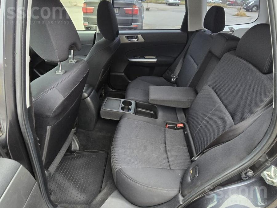 Black Subaru Forester 2012 in Riga, with an engine capacity of 2.00 L and mileage of 315 thousand km for 4400 €, photo 15 on AUTOMOTO.COM.LV