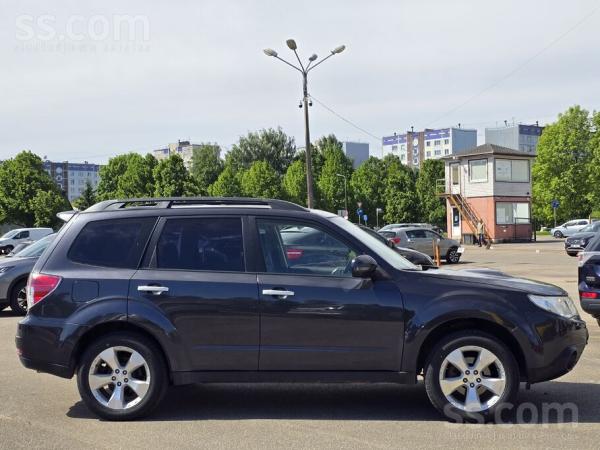 Melns Subaru Forester 2012 Rīga, ar dzinēja tilpumu 2.00 L un nobraukumu 315 tūkst. km par 3990 €, foto 3 vietnē AUTOMOTO.COM.LV