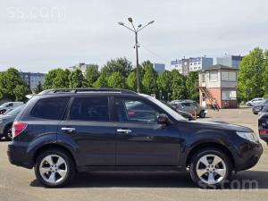 Melns Subaru Forester 2012 Rīga, ar dzinēja tilpumu 2.00 L un nobraukumu 315 tūkst. km par 3990 €, foto 3 vietnē AUTOMOTO.COM.LV