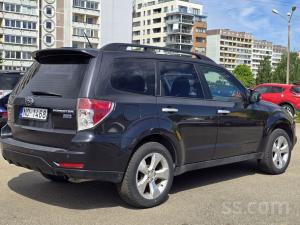 Melns Subaru Forester 2012 Rīga, ar dzinēja tilpumu 2.00 L un nobraukumu 315 tūkst. km par 3990 €, foto 4 vietnē AUTOMOTO.COM.LV