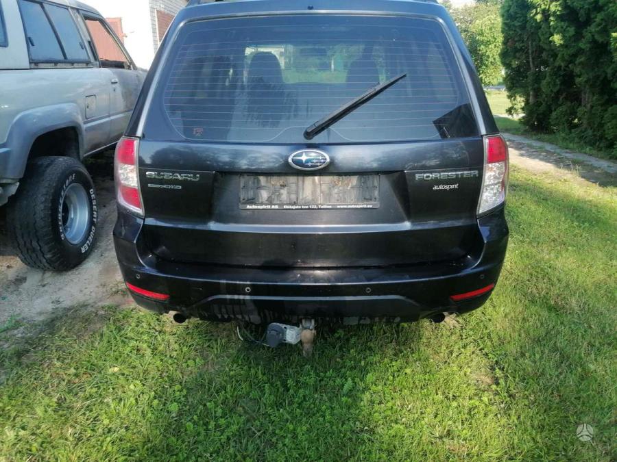 Melns Subaru Forester 2012 Marijampole, ar dzinēja tilpumu 2.00 L un nobraukumu 331 tūkst. km par 1250 €, foto 4 vietnē AUTOMOTO.COM.LV