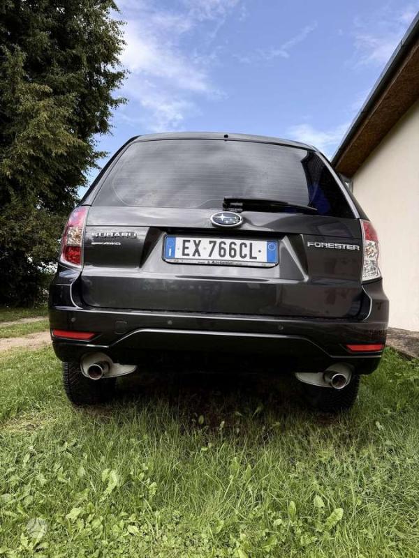 Black Subaru Forester 2012 in Utena, with an engine capacity of 2.00 L and mileage of 163 thousand km for 8350 €, photo 9 on AUTOMOTO.COM.LV