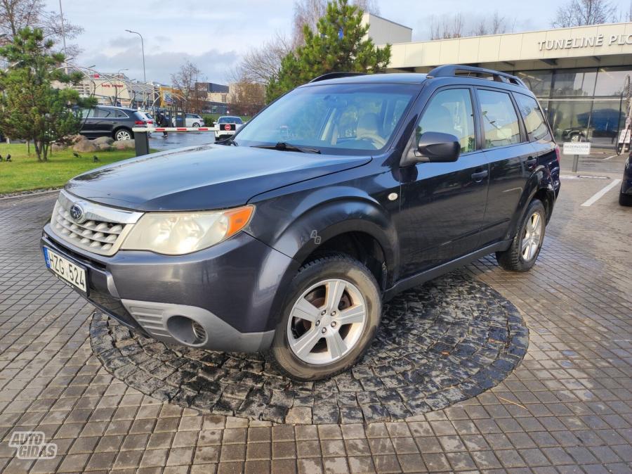 Melns Subaru Forester 2013 Viļņa, ar dzinēja tilpumu 2.50 L un nobraukumu 160 tūkst. km par 4000 €, foto 1 vietnē AUTOMOTO.COM.LV