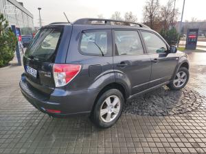 Melns Subaru Forester 2013 Viļņa, ar dzinēja tilpumu 2.50 L un nobraukumu 160 tūkst. km par 4000 €, foto 5 vietnē AUTOMOTO.COM.LV