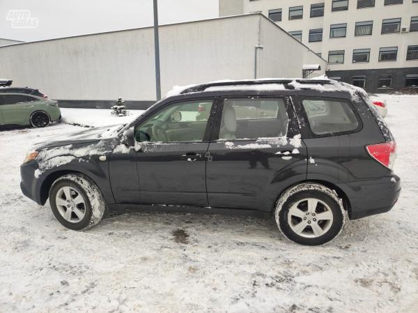 Melns Subaru Forester 2013 Viļņa, ar dzinēja tilpumu 2.50 L un nobraukumu 160 tūkst. km par 4000 €, foto 7 vietnē AUTOMOTO.COM.LV