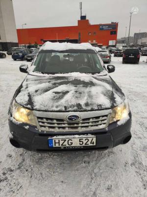 Melns Subaru Forester 2013 Viļņa, ar dzinēja tilpumu 2.50 L un nobraukumu 160 tūkst. km par 4000 €, foto 2 vietnē AUTOMOTO.COM.LV