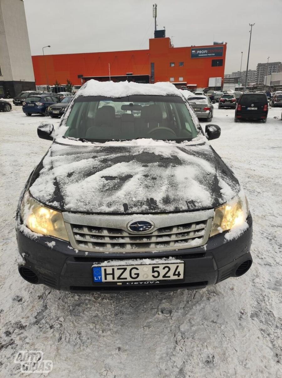 Black Subaru Forester 2013 in Vilnius, with an engine capacity of 2.50 L and mileage of 160 thousand km for 4000 €, photo 3 on AUTOMOTO.COM.LV