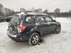 Black Subaru Forester 2013 in Vilnius, with an engine capacity of 2.50 L and mileage of 160 thousand km for 4000 €, photo 4 on AUTOMOTO.COM.LV