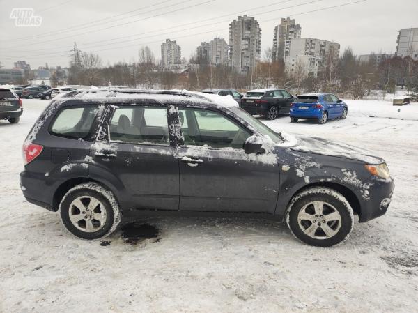 Black Subaru Forester 2013 in Vilnius, with an engine capacity of 2.50 L and mileage of 160 thousand km for 4000 €, photo 6 on AUTOMOTO.COM.LV