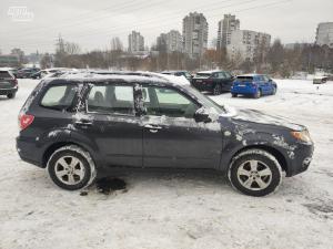 Black Subaru Forester 2013 in Vilnius, with an engine capacity of 2.50 L and mileage of 160 thousand km for 4000 €, photo 6 on AUTOMOTO.COM.LV