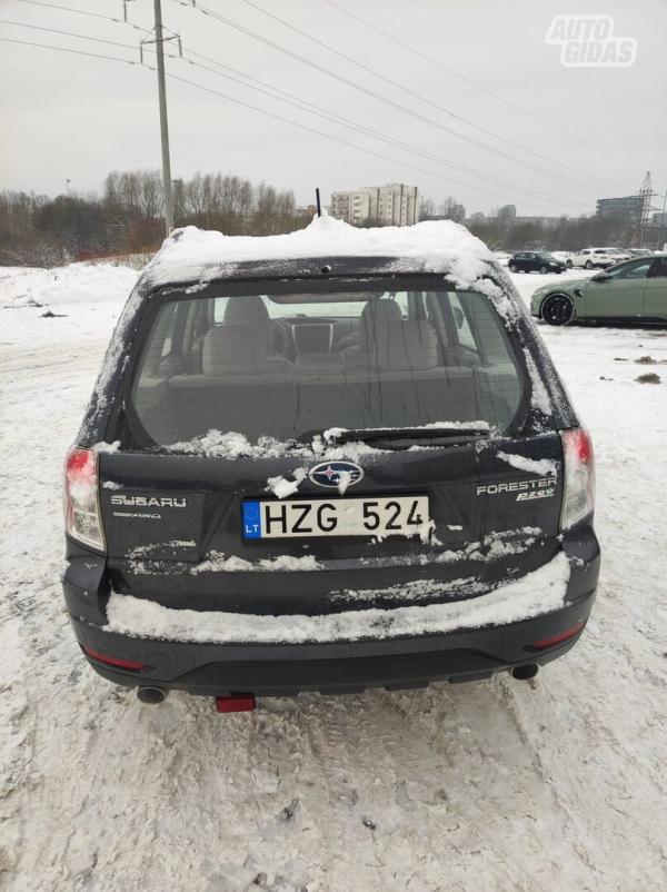 Black Subaru Forester 2013 in Vilnius, with an engine capacity of 2.50 L and mileage of 160 thousand km for 4000 €, photo 8 on AUTOMOTO.COM.LV