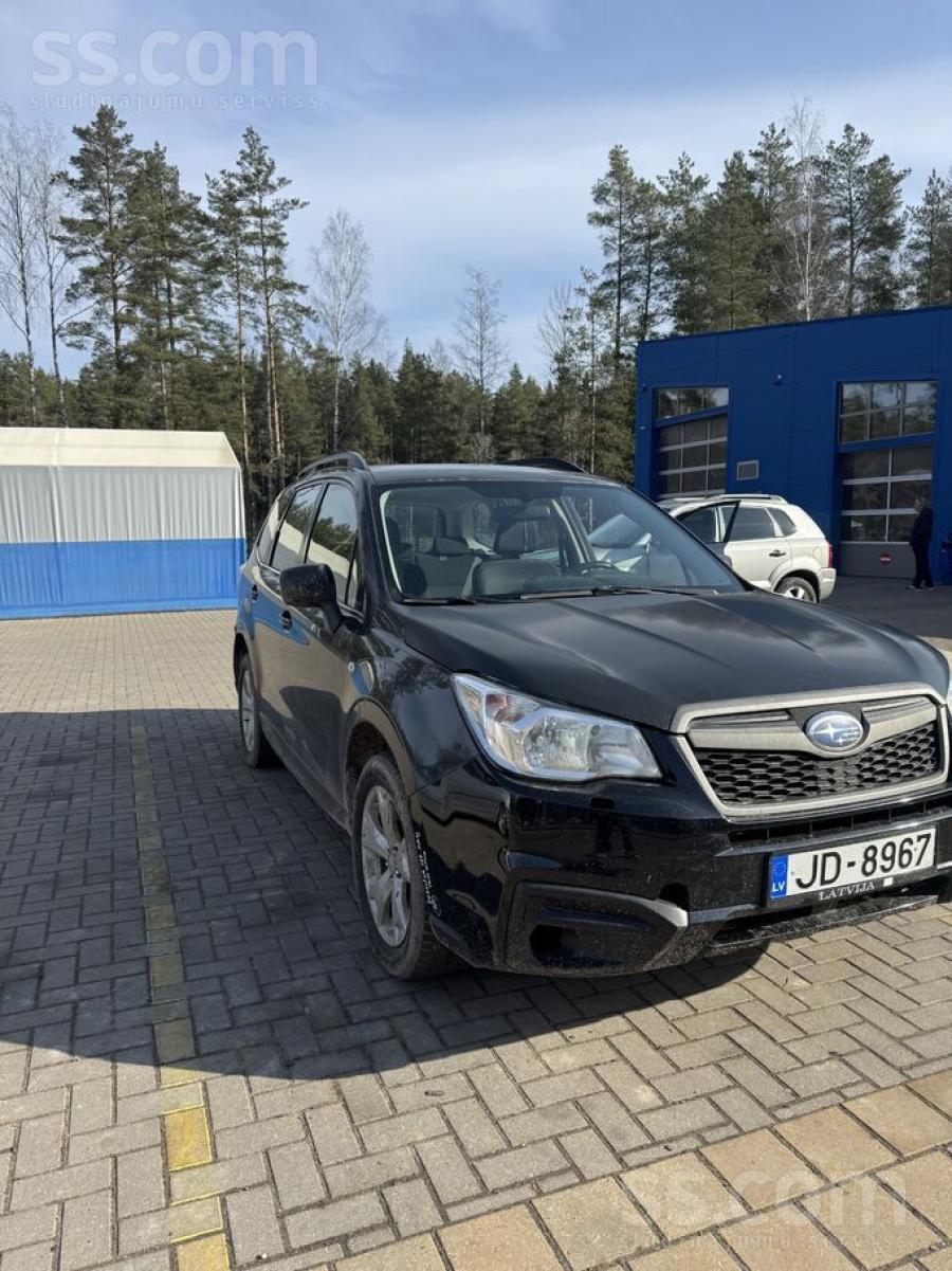 Black Subaru Forester 2013 in Riga, with an engine capacity of 2.00 L and mileage of 427 thousand km for 4200 €, photo 1 on AUTOMOTO.COM.LV