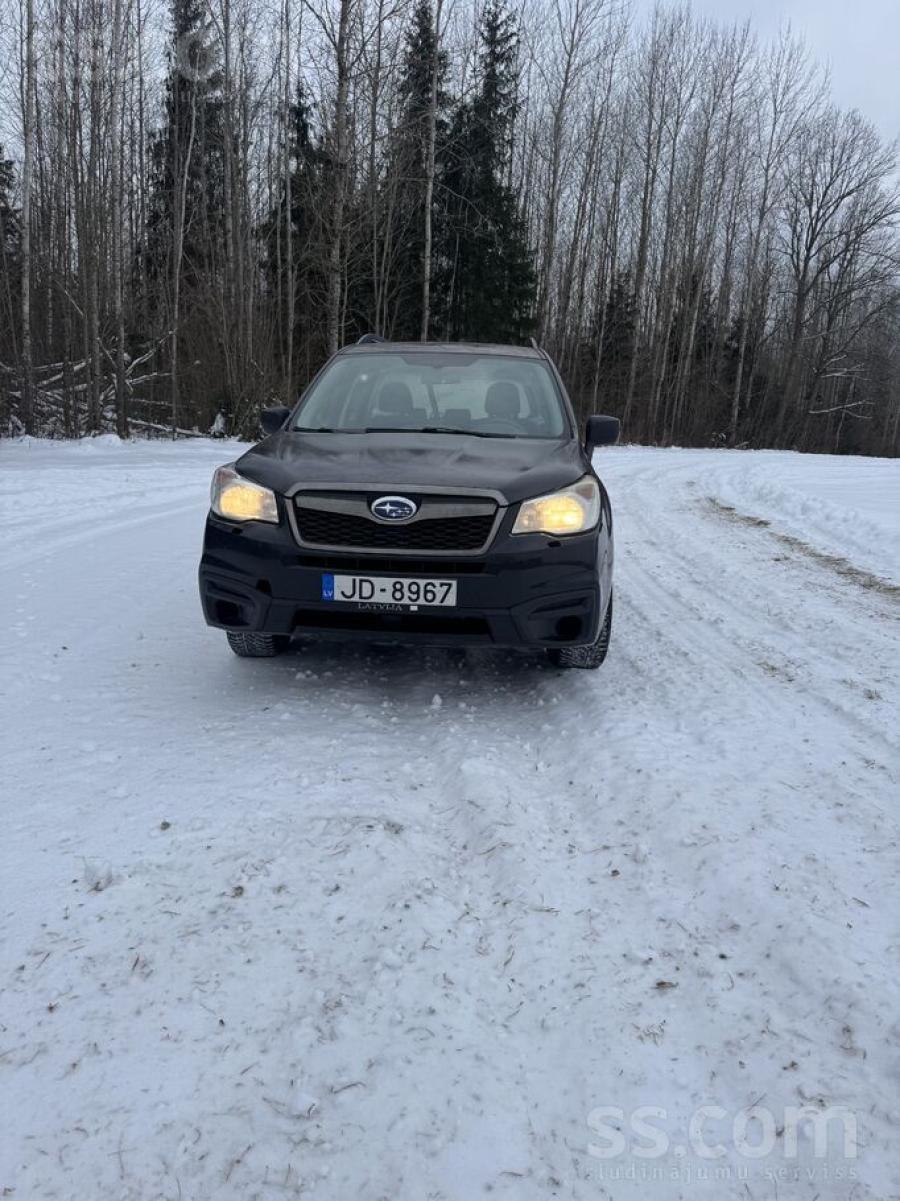 Black Subaru Forester 2013 in Riga, with an engine capacity of 2.00 L and mileage of 427 thousand km for 4200 €, photo 5 on AUTOMOTO.COM.LV