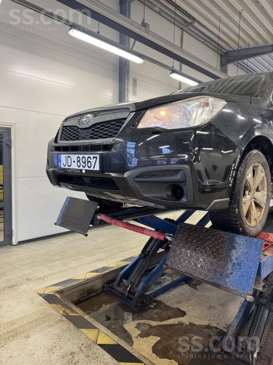 Black Subaru Forester 2013 in Riga, with an engine capacity of 2.00 L and mileage of 427 thousand km for 4200 €, photo 6 on AUTOMOTO.COM.LV