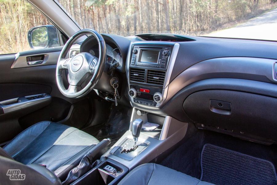 Black Subaru Forester 2013 in Kaunas, with an engine capacity of 2.50 L and mileage of 223 thousand km for 7700 €, photo 13 on AUTOMOTO.COM.LV
