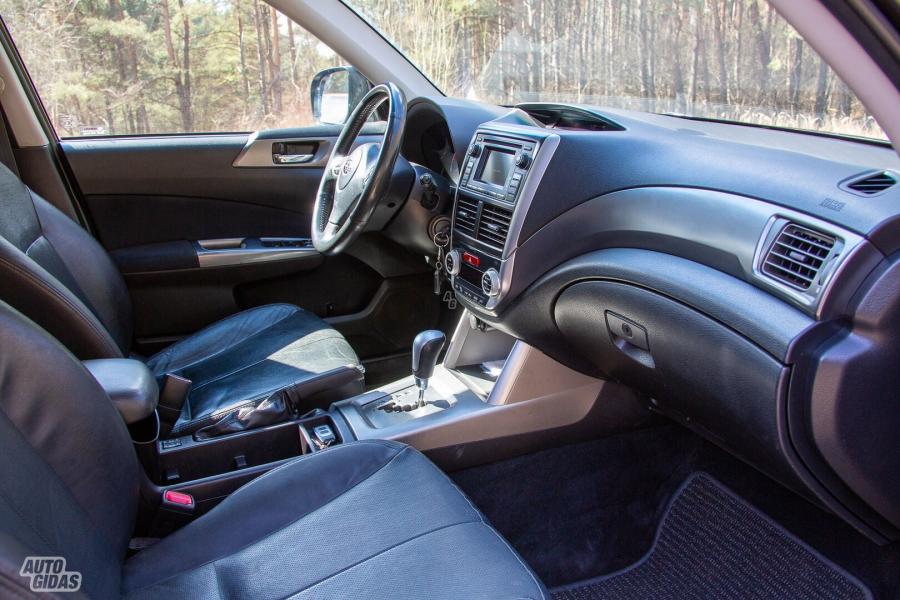 Black Subaru Forester 2013 in Kaunas, with an engine capacity of 2.50 L and mileage of 223 thousand km for 7700 €, photo 14 on AUTOMOTO.COM.LV