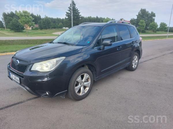 Melns Subaru Forester 2013 Rīga, ar dzinēja tilpumu 2.00 L un nobraukumu 325 tūkst. km par 3300 €, foto 3 vietnē AUTOMOTO.COM.LV
