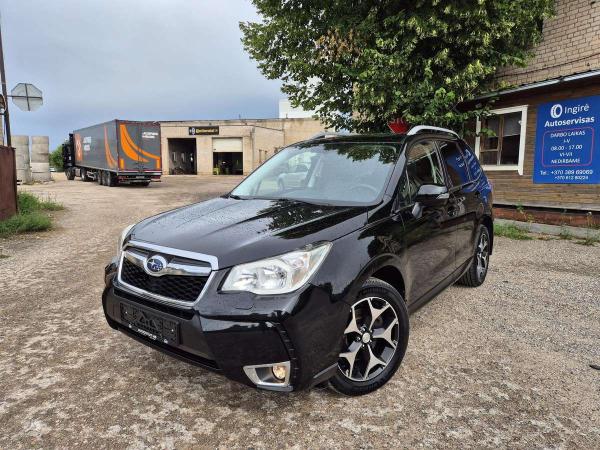 Black Subaru Forester 2014 in Utena, with an engine capacity of 2.00 L and mileage of 370 thousand km for 6490 €, photo 1 on AUTOMOTO.COM.LV