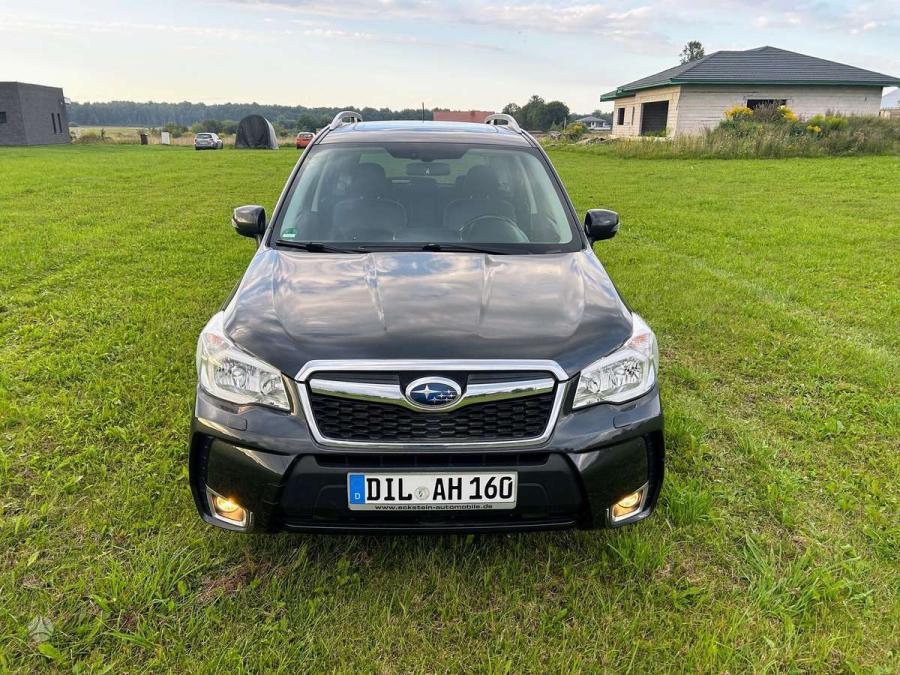 Black Subaru Forester 2014 in Vilnius, with an engine capacity of 2.00 L and mileage of 255 thousand km for 8700 €, photo 1 on AUTOMOTO.COM.LV
