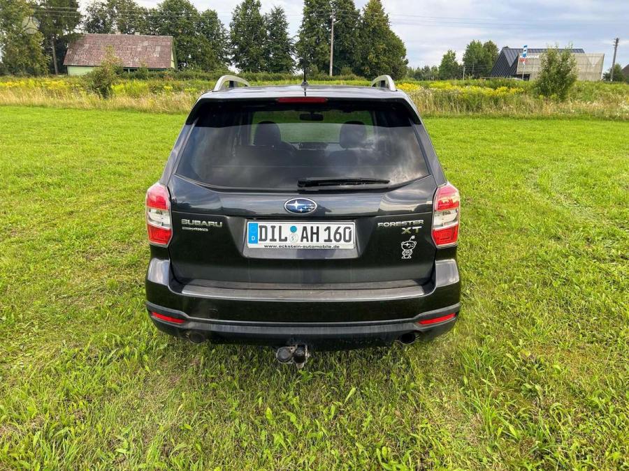 Black Subaru Forester 2014 in Vilnius, with an engine capacity of 2.00 L and mileage of 255 thousand km for 8700 €, photo 4 on AUTOMOTO.COM.LV