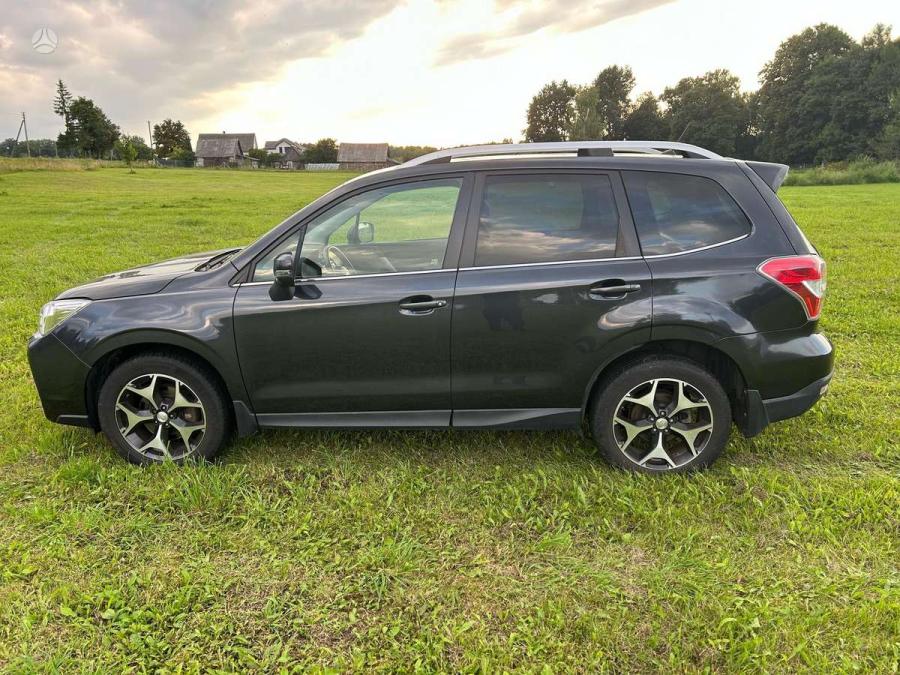 Black Subaru Forester 2014 in Vilnius, with an engine capacity of 2.00 L and mileage of 255 thousand km for 8700 €, photo 5 on AUTOMOTO.COM.LV