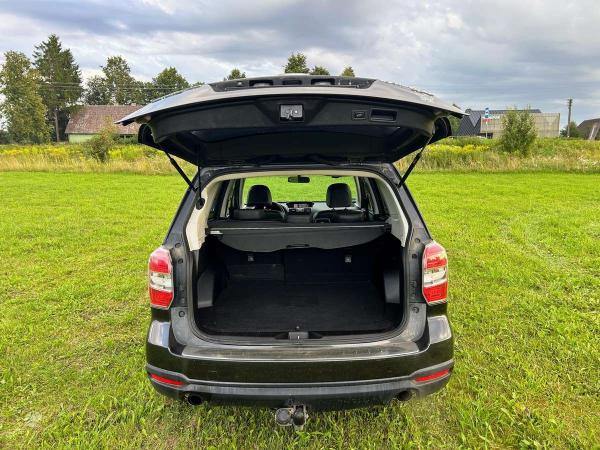Black Subaru Forester 2014 in Vilnius, with an engine capacity of 2.00 L and mileage of 255 thousand km for 8700 €, photo 6 on AUTOMOTO.COM.LV