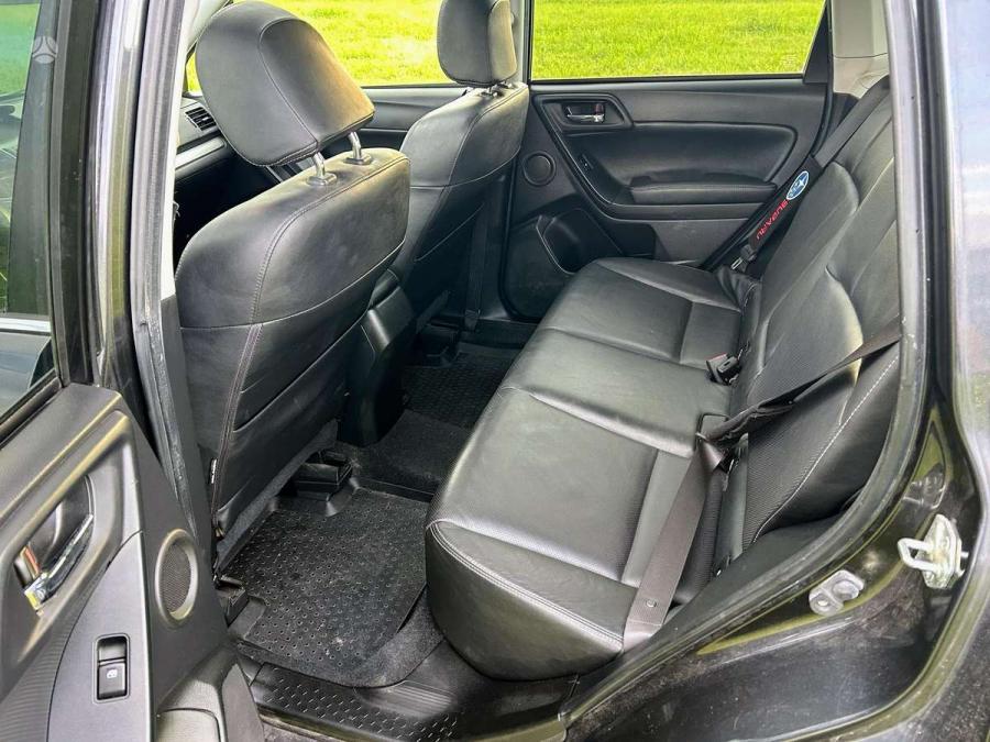 Black Subaru Forester 2014 in Vilnius, with an engine capacity of 2.00 L and mileage of 255 thousand km for 8700 €, photo 9 on AUTOMOTO.COM.LV