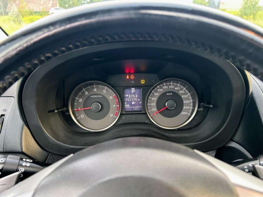 Black Subaru Forester 2014 in Vilnius, with an engine capacity of 2.00 L and mileage of 255 thousand km for 8700 €, photo 11 on AUTOMOTO.COM.LV