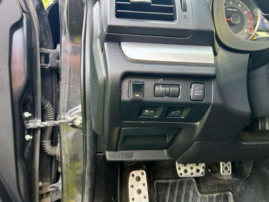 Black Subaru Forester 2014 in Vilnius, with an engine capacity of 2.00 L and mileage of 255 thousand km for 8700 €, photo 13 on AUTOMOTO.COM.LV