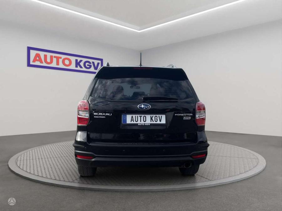 Black Subaru Forester 2014 in Vilnius, with an engine capacity of 2.00 L and mileage of 163 thousand km for 6399 €, photo 5 on AUTOMOTO.COM.LV