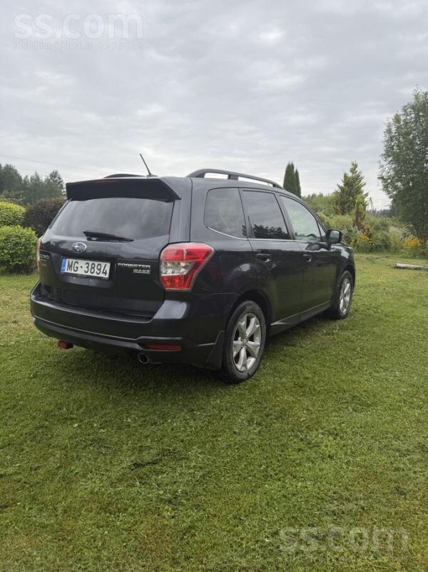 Melns Subaru Forester 2015 Rīga, ar dzinēja tilpumu 2.50 L un nobraukumu 218 tūkst. km par 9500 €, foto 4 vietnē AUTOMOTO.COM.LV