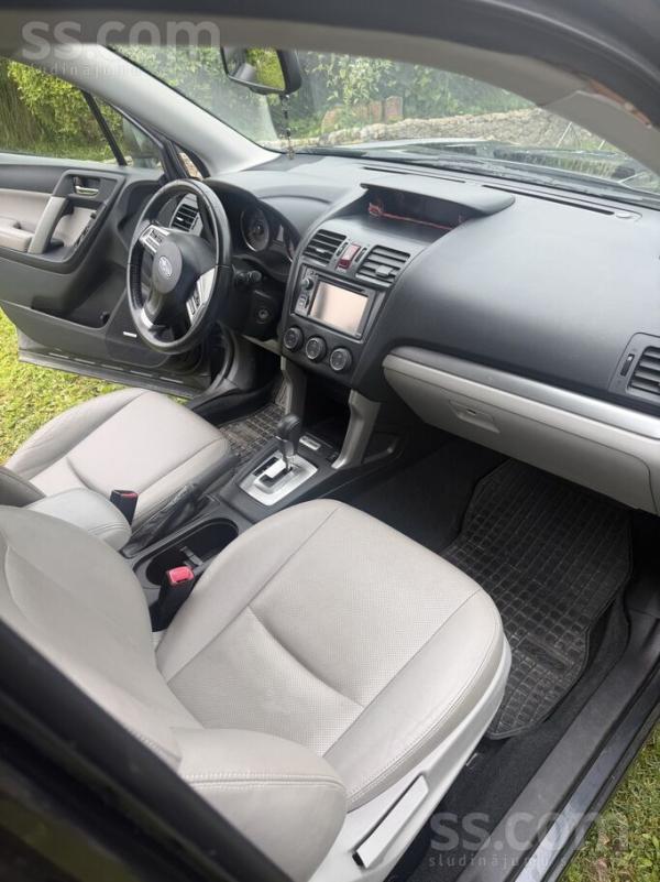 Melns Subaru Forester 2015 Rīga, ar dzinēja tilpumu 2.50 L un nobraukumu 218 tūkst. km par 9500 €, foto 8 vietnē AUTOMOTO.COM.LV