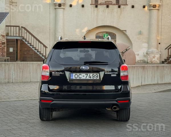 Black Subaru Forester 2015 in Jelgava, with an engine capacity of 2.00 L and mileage of 230 thousand km for 9590 €, photo 4 on AUTOMOTO.COM.LV