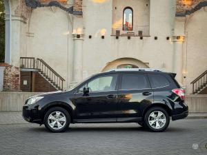 Black Subaru Forester 2015 in Jelgava, with an engine capacity of 2.00 L and mileage of 236 thousand km for 9490 €, photo 4 on AUTOMOTO.COM.LV