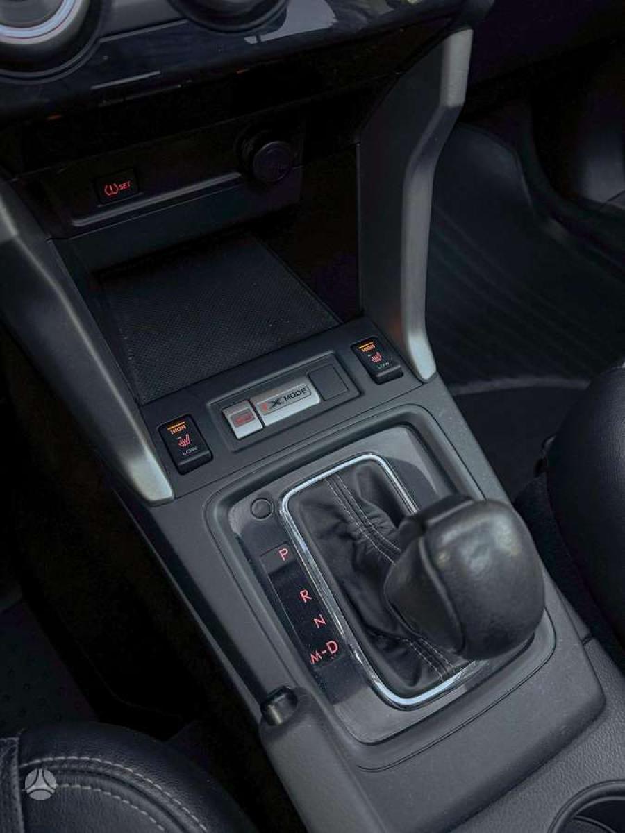 Black Subaru Forester 2015 in Jelgava, with an engine capacity of 2.00 L and mileage of 236 thousand km for 9490 €, photo 11 on AUTOMOTO.COM.LV