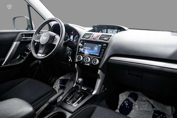 Subaru Forester 2015 in Kaunas on AUTOMOTO.COM.LV Black Subaru Forester 2015 in Kaunas, with an engine capacity of 2.00 L and mileage of 176 thousand km for 8390 €, photo 8 on AUTOMOTO.COM.LV