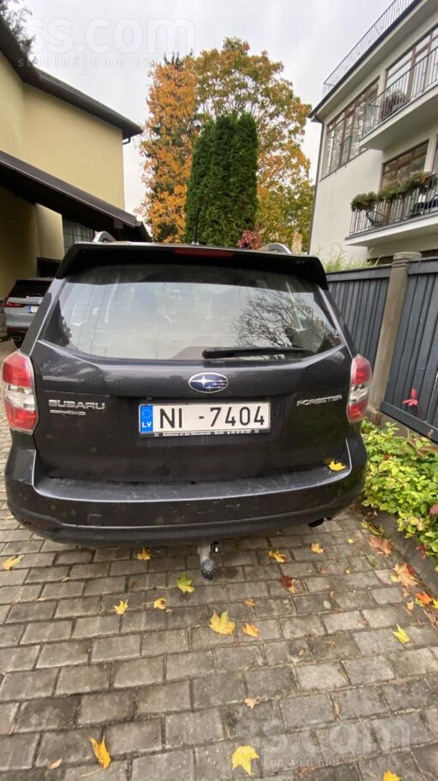 Black Subaru Forester 2015 in Jurmala, with an engine capacity of 2.00 L and mileage of 182 thousand km for 9800 €, photo 1 on AUTOMOTO.COM.LV