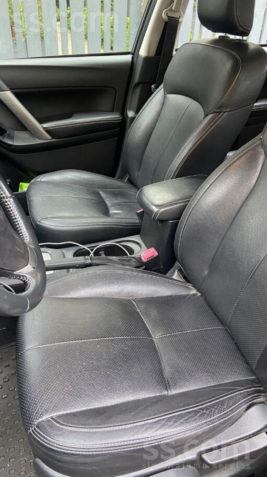 Black Subaru Forester 2015 in Jurmala, with an engine capacity of 2.00 L and mileage of 182 thousand km for 9800 €, photo 8 on AUTOMOTO.COM.LV