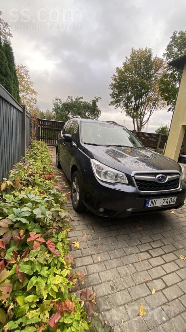 Black Subaru Forester 2015 in Jurmala, with an engine capacity of 2.00 L and mileage of 182 thousand km for 9800 €, photo 4 on AUTOMOTO.COM.LV