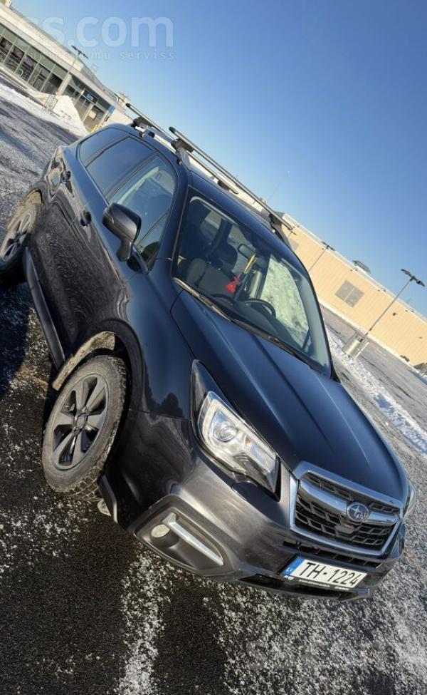 Black Subaru Forester 2016 in Riga, with an engine capacity of 2.00 L and mileage of 209 thousand km for 11900 €, photo 1 on AUTOMOTO.COM.LV
