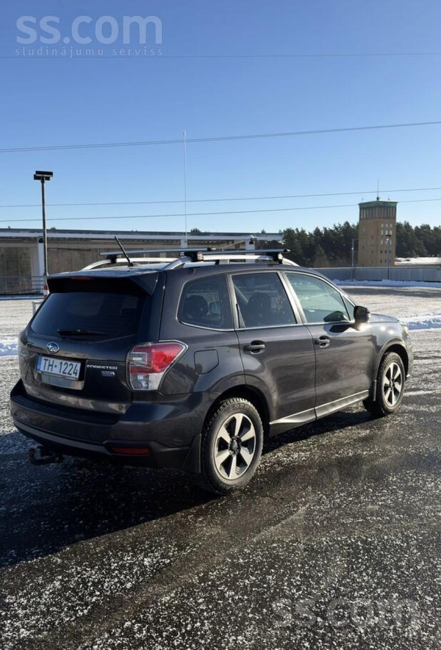 Melns Subaru Forester 2016 Rīga, ar dzinēja tilpumu 2.00 L un nobraukumu 209 tūkst. km par 11900 €, foto 3 vietnē AUTOMOTO.COM.LV