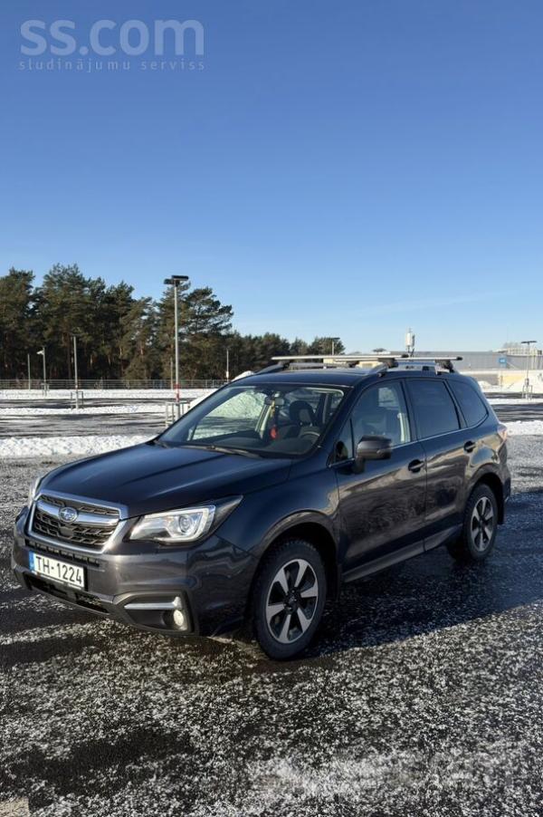 Black Subaru Forester 2016 in Riga, with an engine capacity of 2.00 L and mileage of 209 thousand km for 11900 €, photo 6 on AUTOMOTO.COM.LV